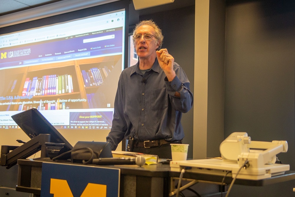 ANN ARBOR DISTRICT LIBRARY: Author | Washington Post Associate Editor ...