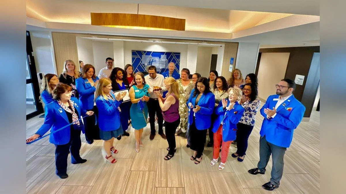 Midland Chamber cuts ribbon to celebrate full renovation of Holiday Inn ...