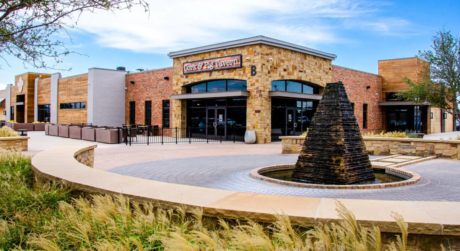 New bar and restaurant, Cork and Pickle, planned for Summit Center ...